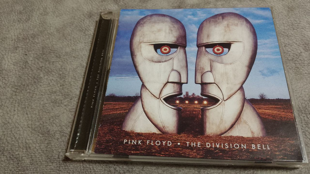 Pink floyd - the division bell. заводской cd c буклетом | Vinyl.com.ua